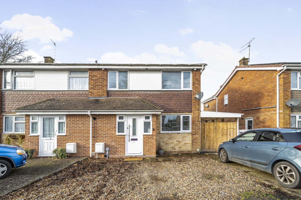 Gilling Way, Covingham, Swindon, SN3 - Richard James Estate Agents