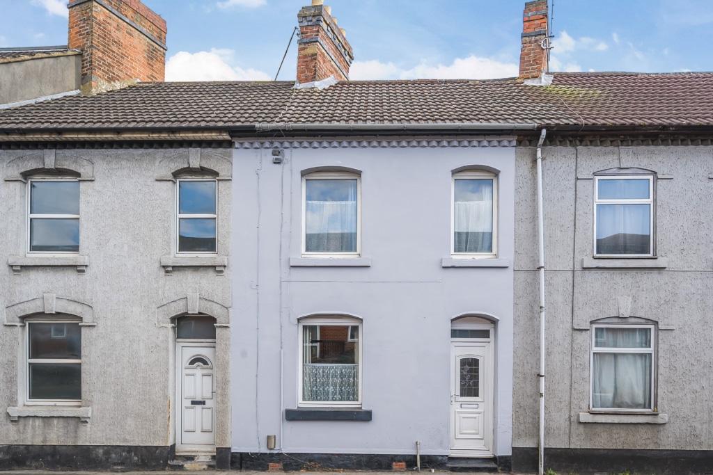 Westcott Place, Swindon, SN1 - Richard James Estate Agents