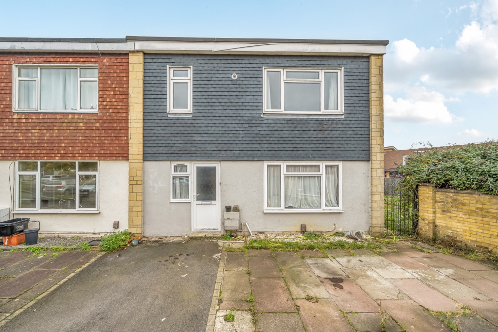 Mannington Park, Rodbourne, Swindon, SN2 - Richard James Estate Agents