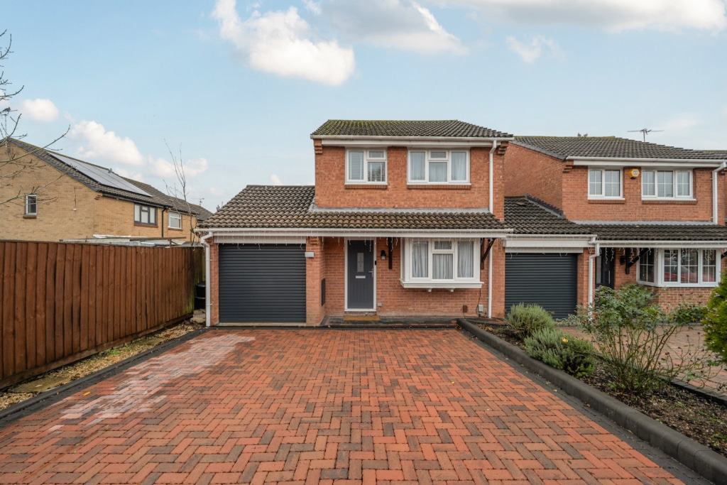 Rycote Close, Grange Park, Swindon, SN5 6AP - Richard James Estate Agents